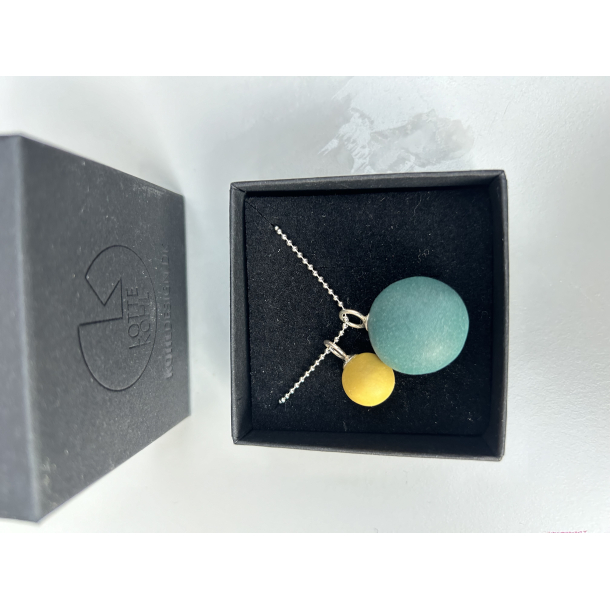 Lotte Kohl Design - Halskæde med to kugler, 80 cm. - Smykker ...